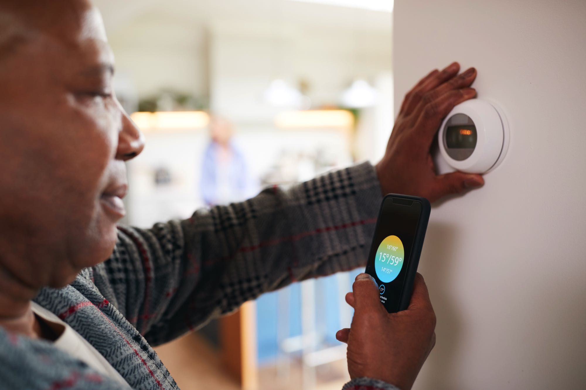 Top Benefits of Centralized Control Systems in Large Buildings